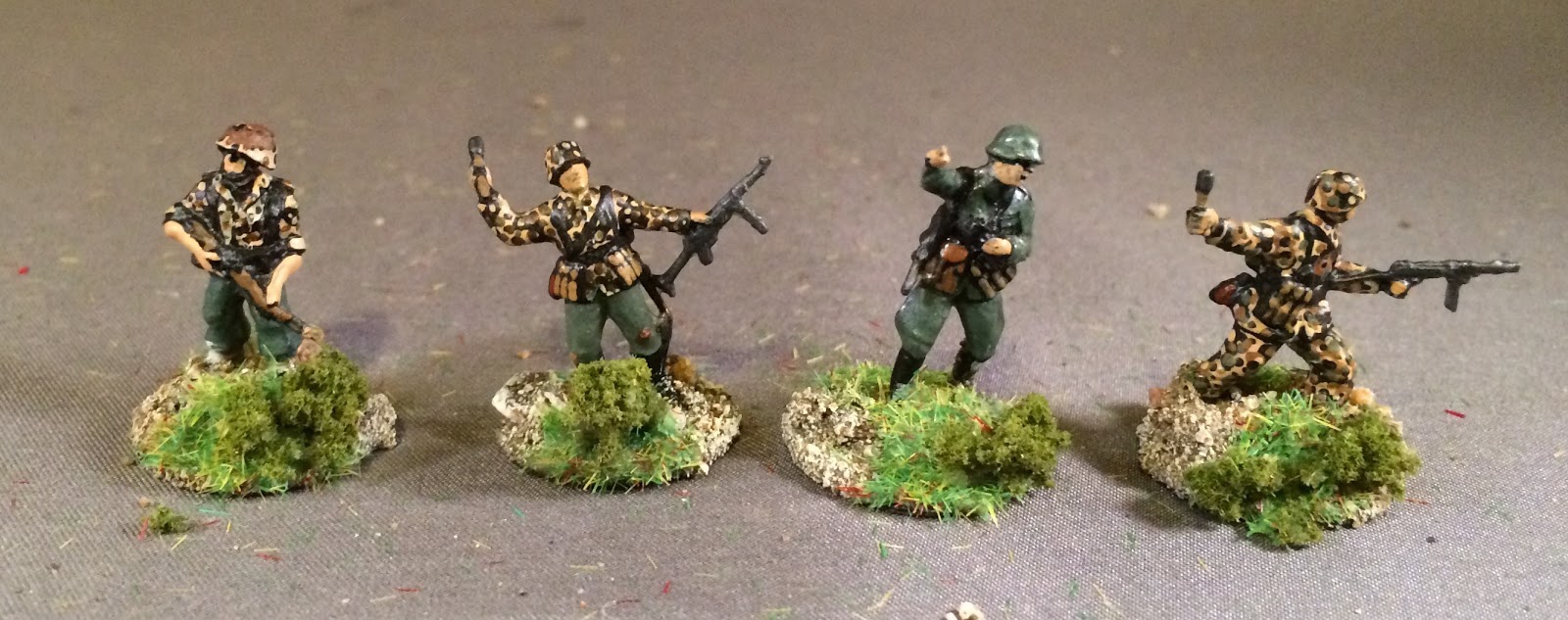 Bob's Miniature Wargaming Blog: More 1/72-scale WW2.