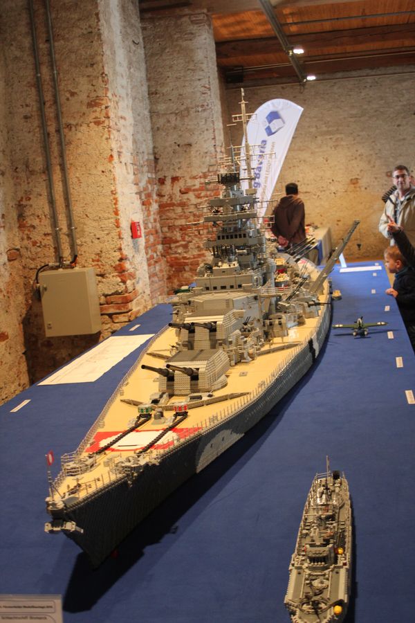 [TMP] "Lego model of the Bismarck. 6.78 meters long" Topic