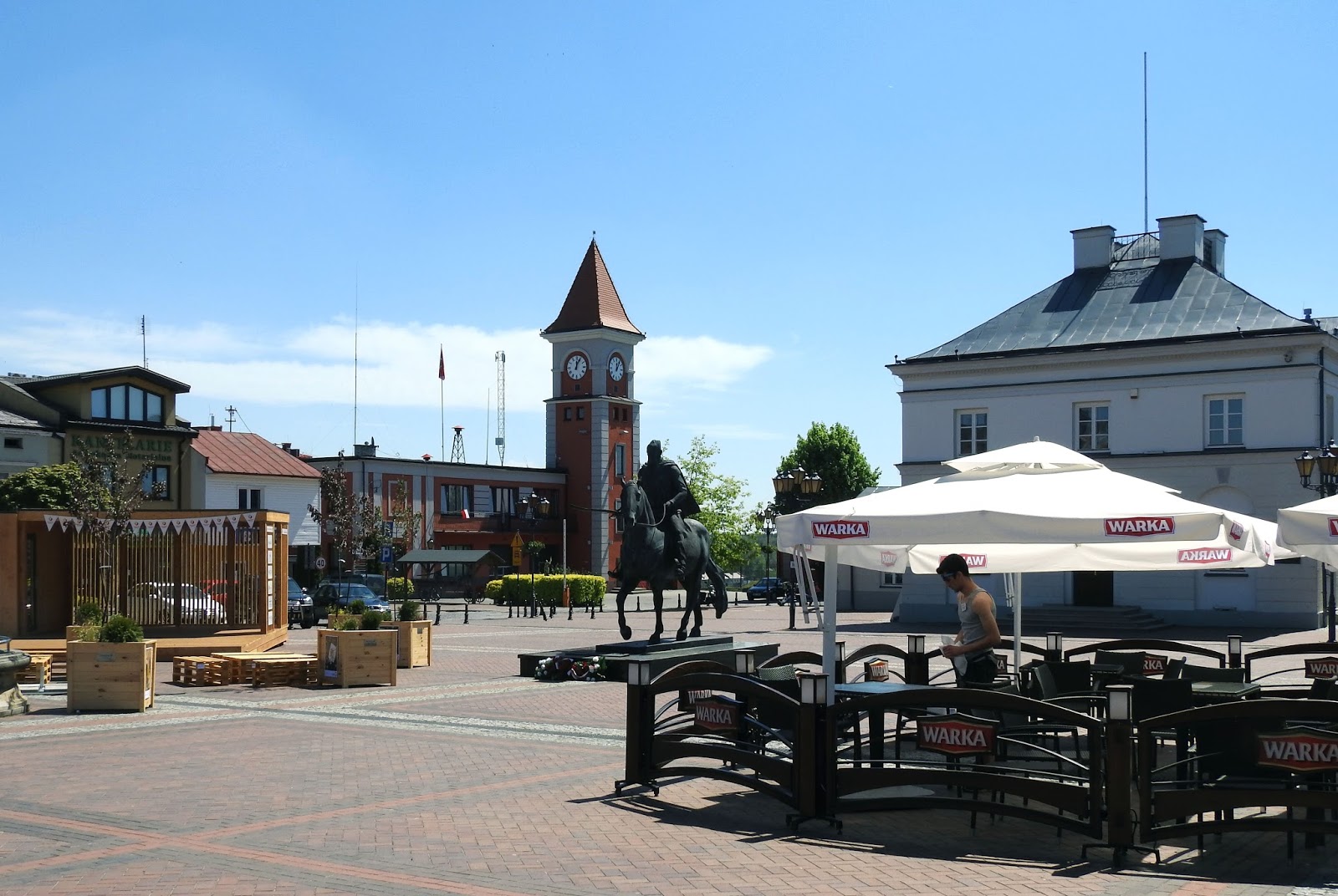 W-wa Jeziorki: To Warka in the sunshine