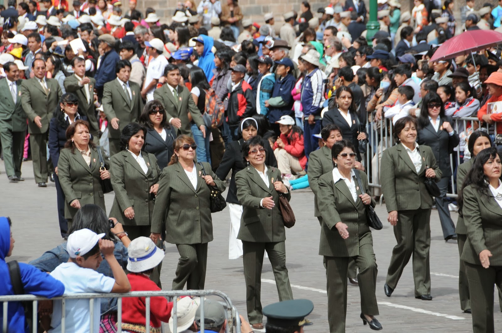 Il cielo blu del Peru': Cusco: Tutti in fila come fanti...