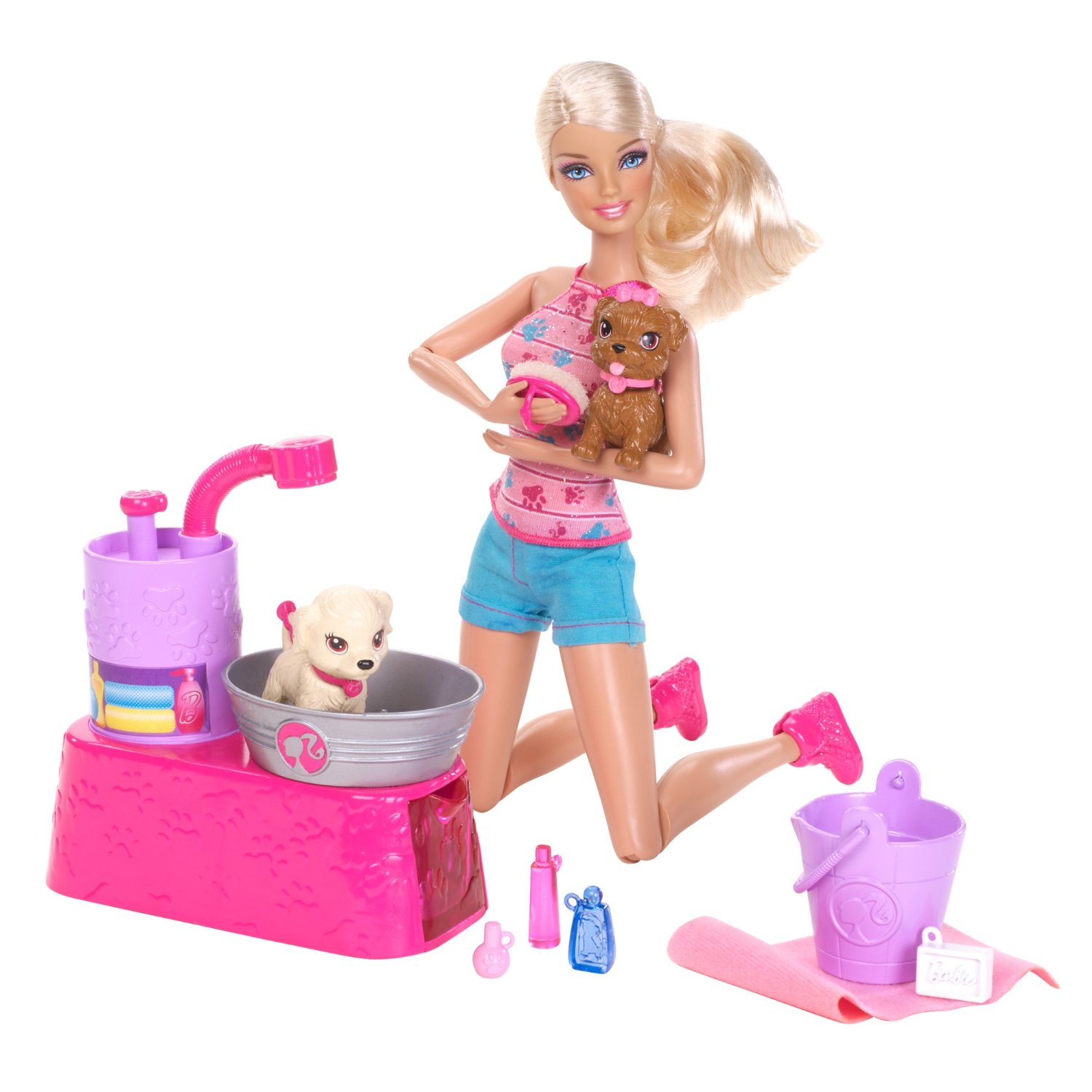 Barbie: Barbie y su familia-Barbie baña a sus perritos