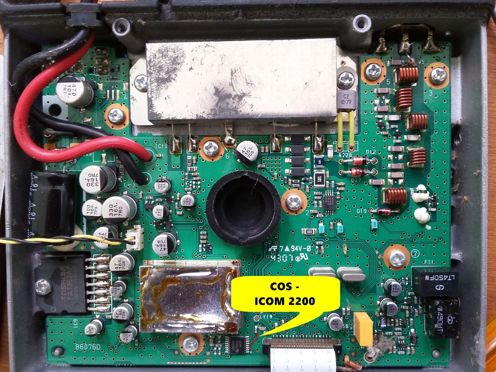 HOBBY RADIO COMMUNICATION REPEATER HT VHF/UHF: COS RADIO ICOM 2200