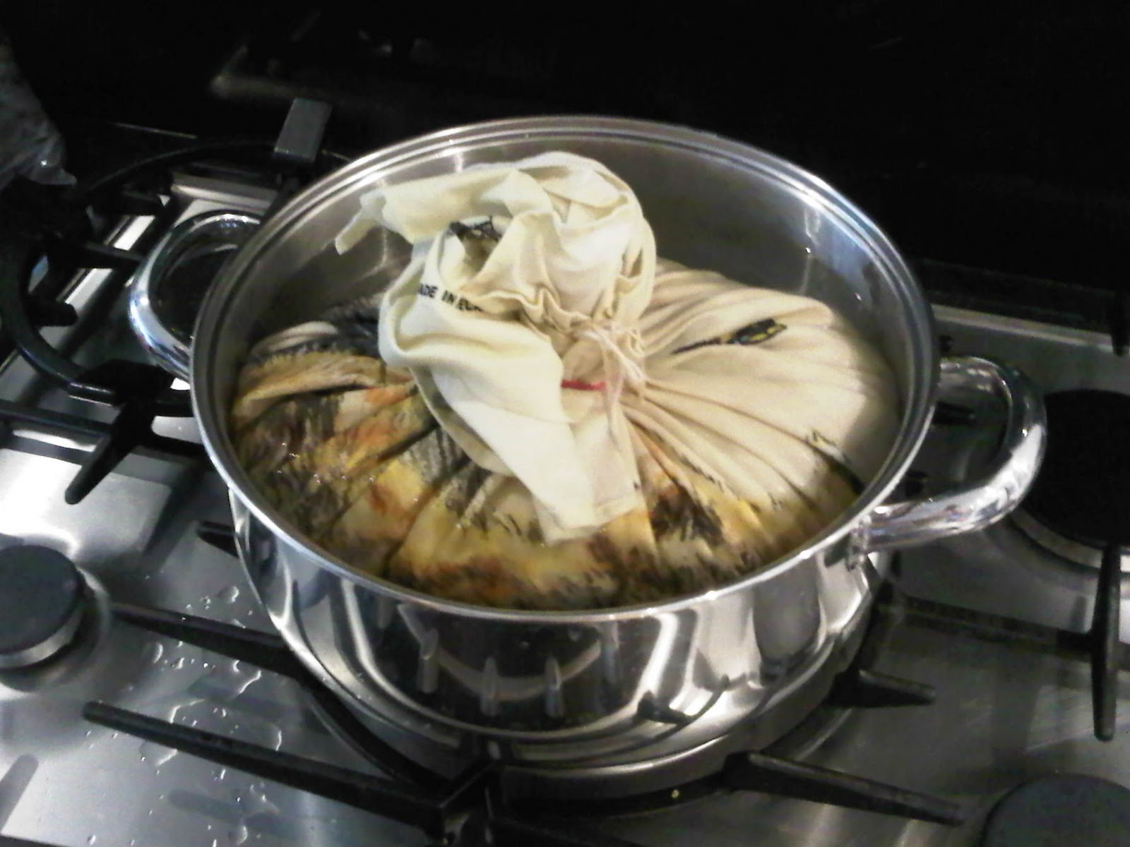 Suzanne McLeod: Scottish Recipe - Clootie Dumpling!