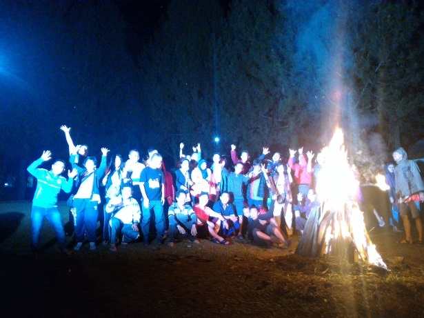 Acara Malam-Api Unggun Spektakuler - Outbound Bogor Puncak | Gathering ...