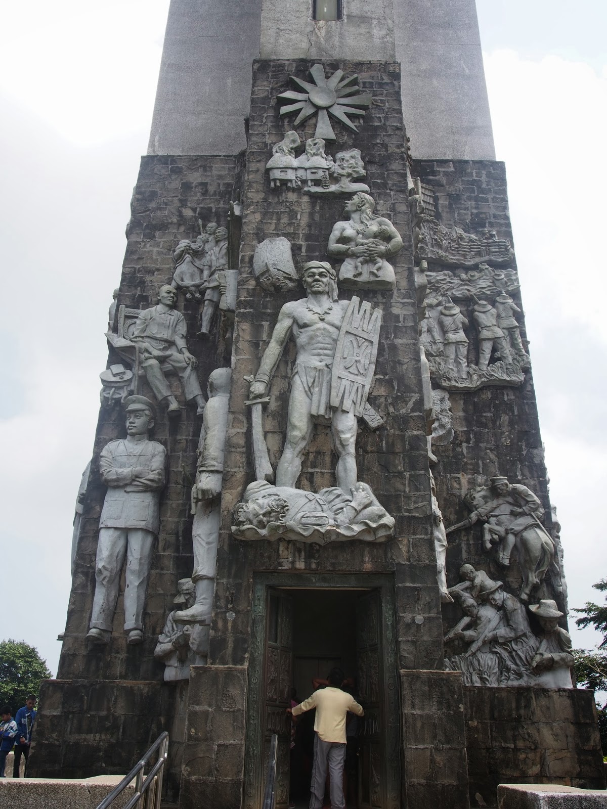 Splash of Yellow: Mt. Samat Memorial Cross and what it stands for