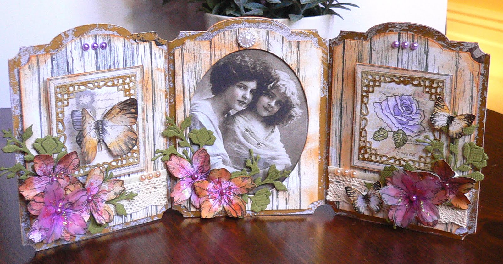 ADRIANA BOLZON ** AB INSPIRATIONS: Vintage tri-fold Project and Card