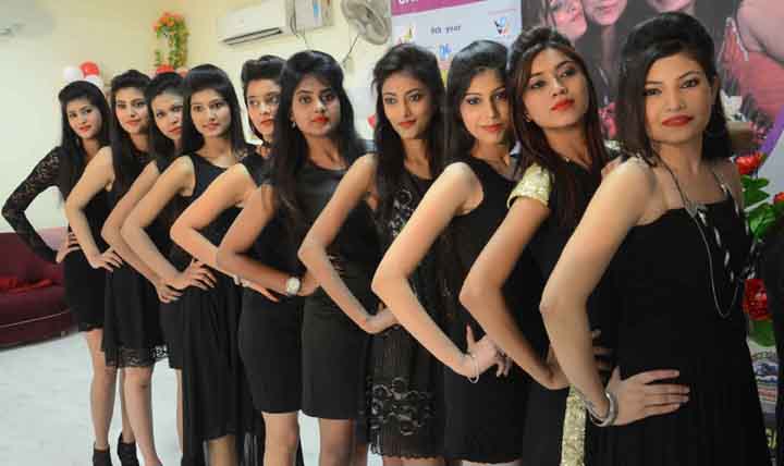 View Patna: Models on the ramp for Miss Bihar Contest