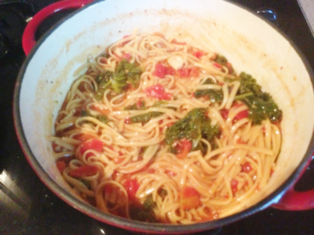 David + Jen = Max: One Pot Wonder- Tomato Basil Pasta