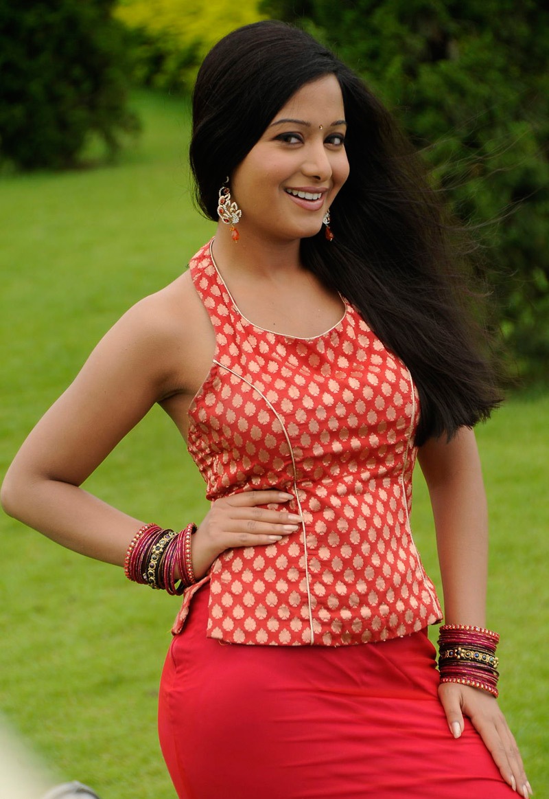 Telugu Actress Preethika Rao Hot stills - MAZA CORNER