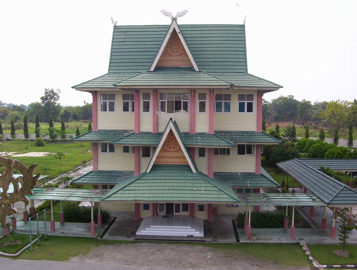 SMAN Plus Propinsi Riau | Fian Syauqi