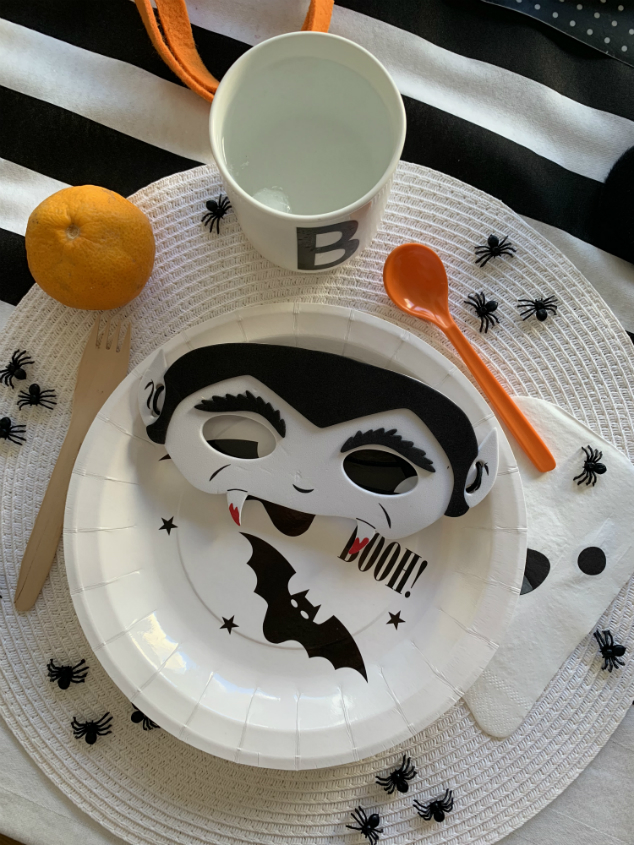 DE LUNARES Y NARANJAS: Mesa para Halloween en 15 minutos