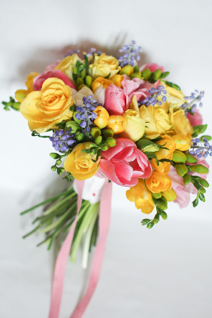 Lily Sarah Floral Studio: Colour Inspirations - Cheerful Bouquets