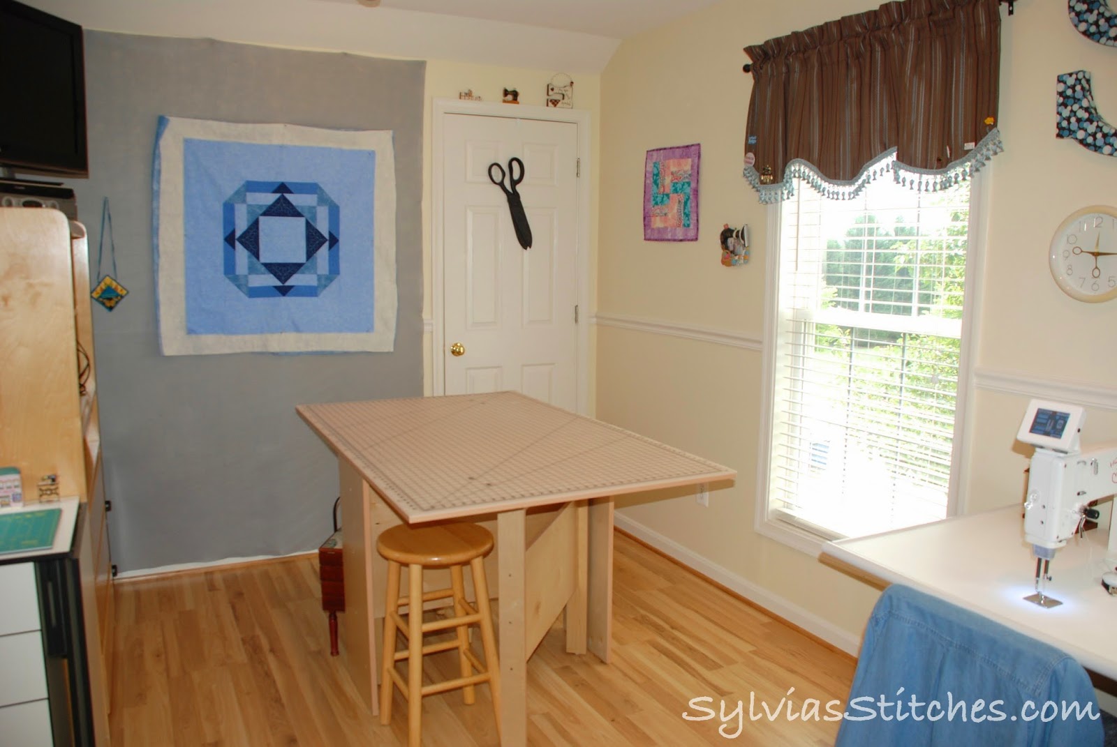 New Sewing Room! - Sylvia's Stitches