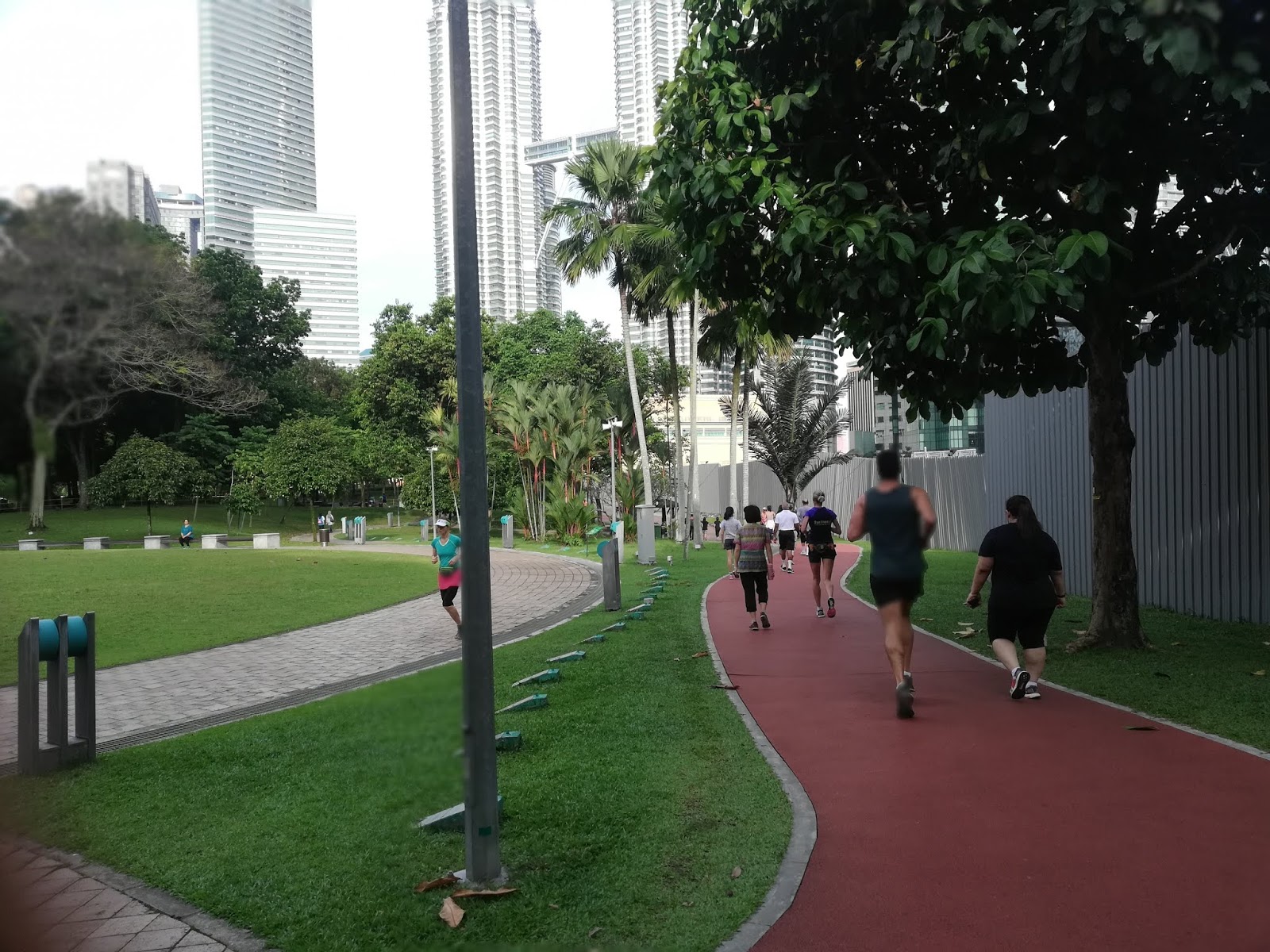 Yok Rempitan ...: Jom Jogging-KLCC Park
