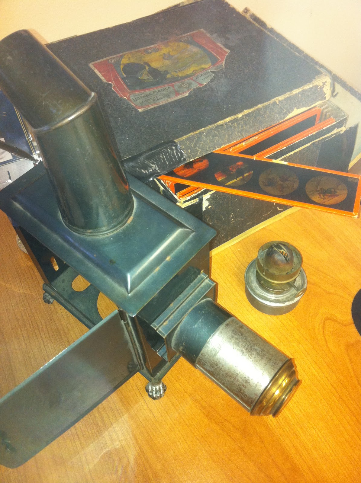 Retro Educational Technology: Laterna Magica or The Magic Lantern