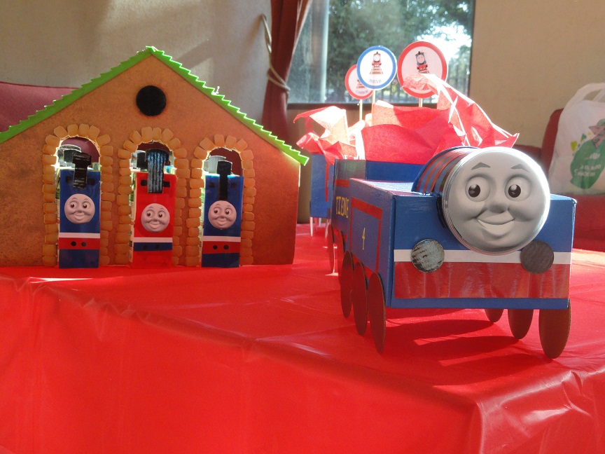 Party Design: Cumpleaños Thomas la locomotora (para un fan de Thomas ...