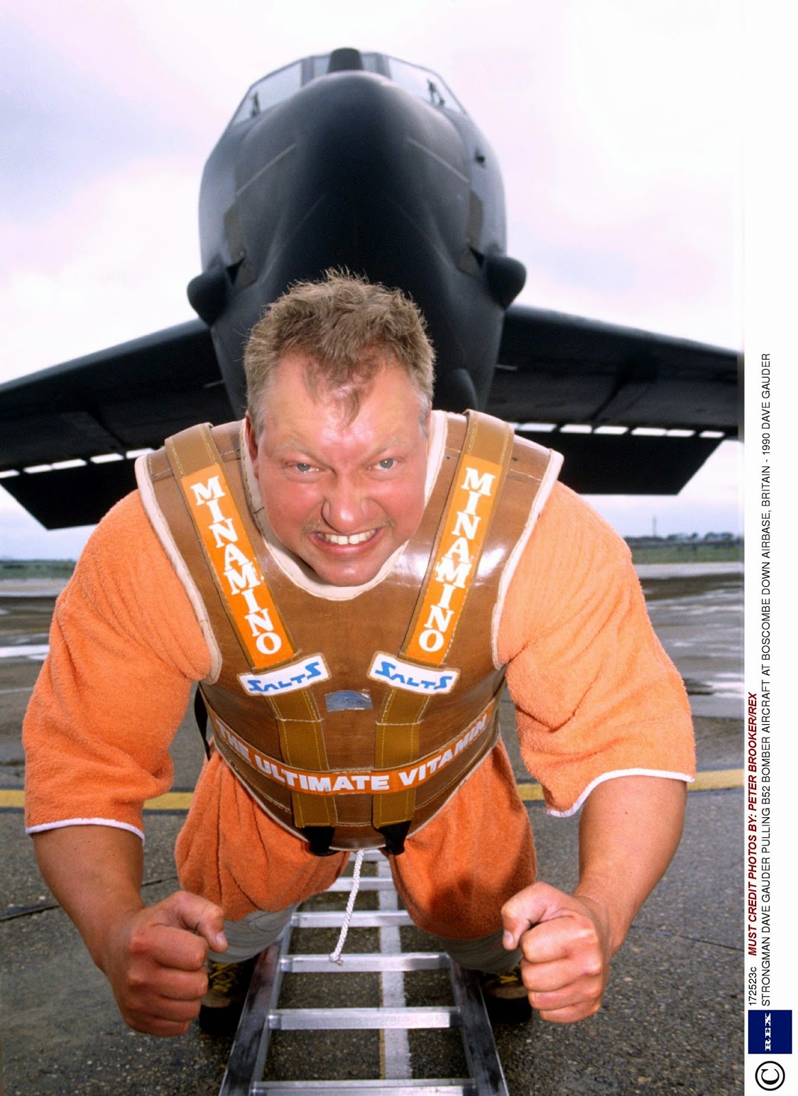 Dave Gauder: Angel of Strength: Pulling a B52 - 15th June 1990 - thanks ...