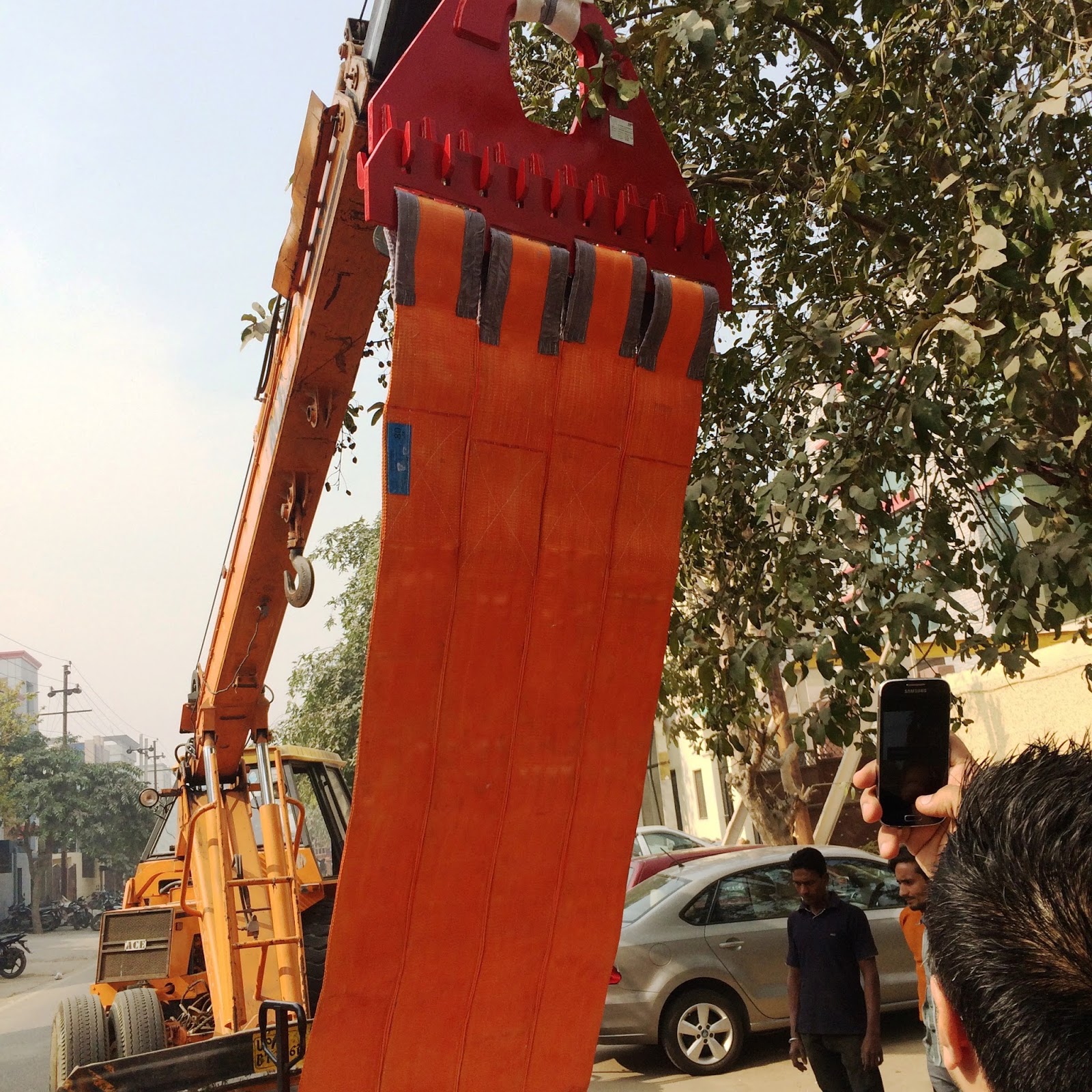 Lowering In belts Pipeline: Lowering belts Iron heads Pipeline lowering ...