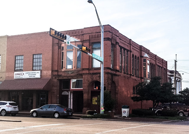 Terrell Daily Photo: Warren Building