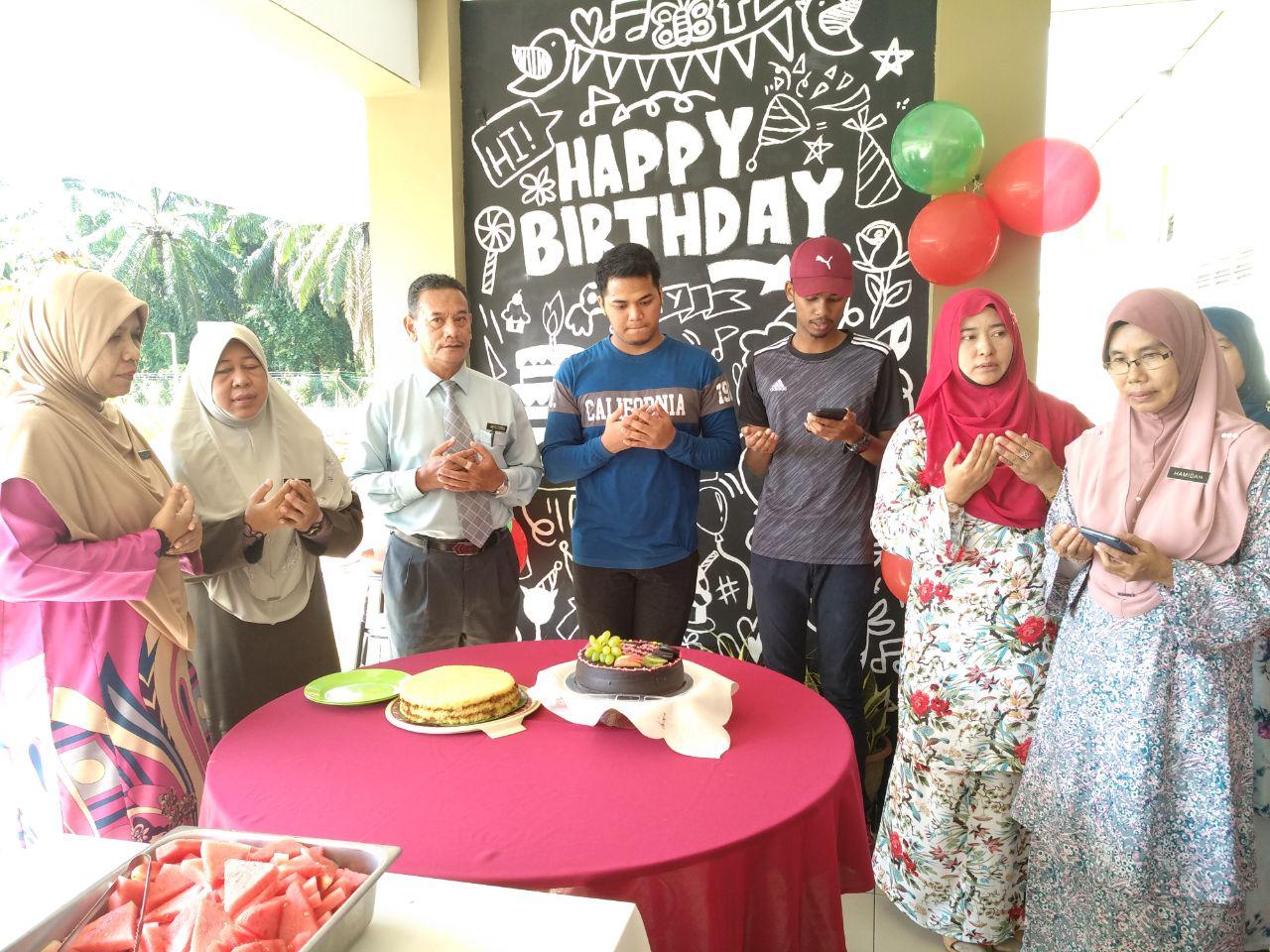 Sudut Sambutan Hari Lahir di Cafe Lestary KT6P ~ KOLEJ TINGKATAN ENAM ...