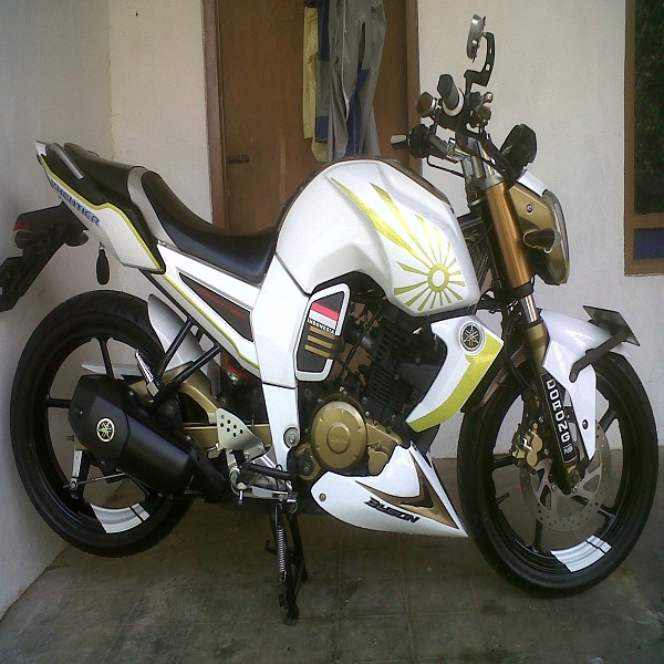 31 Gambar modifikasi motor byson new street fighter ala gp paling keren ...