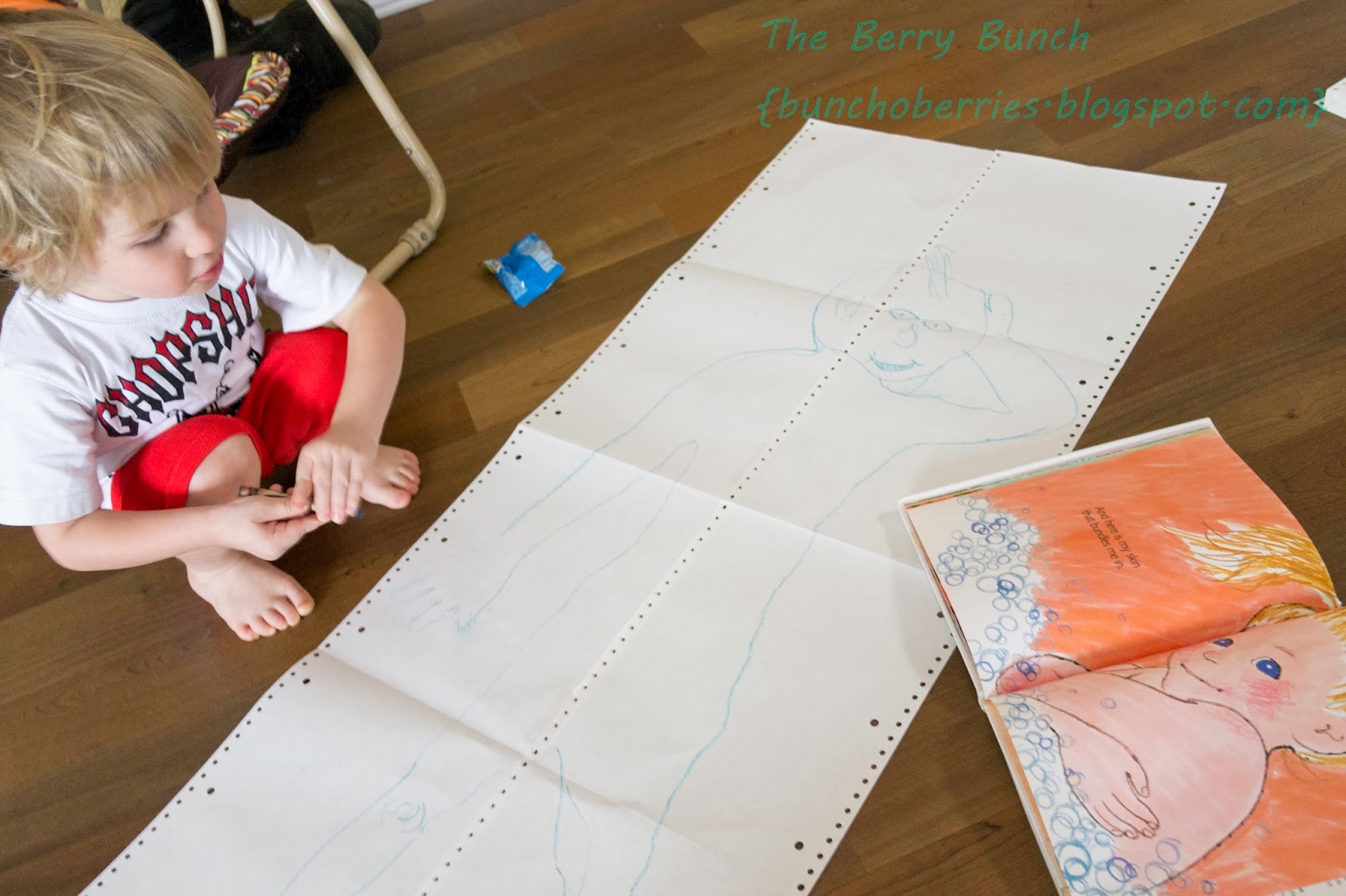 The Berry Bunch: Here Are My Hands: Tracing Activity {Virtual Book Club ...