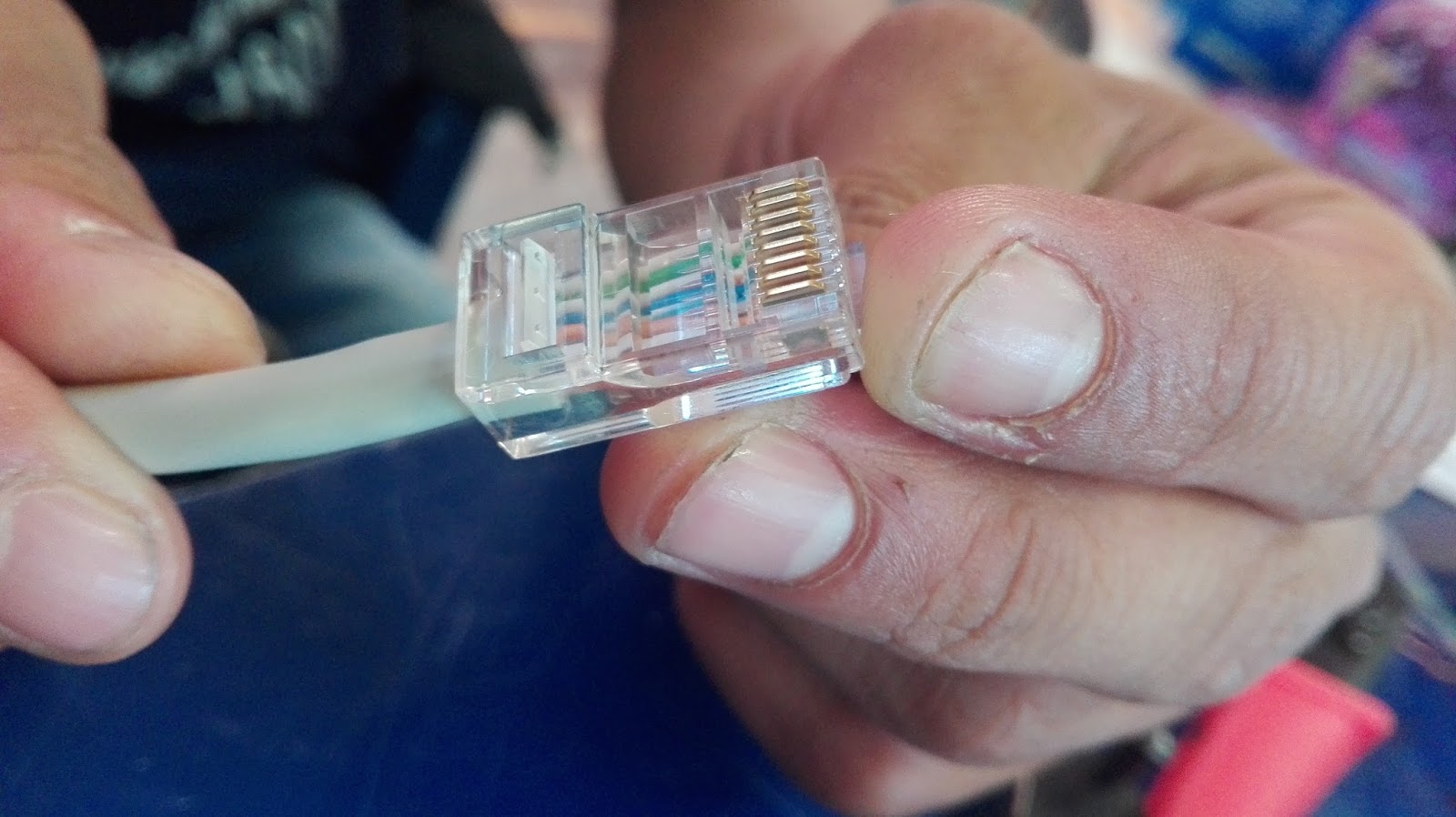 PROYECTO CEIS: PASOS PARA PONCHADO DE UN CABLE UTP