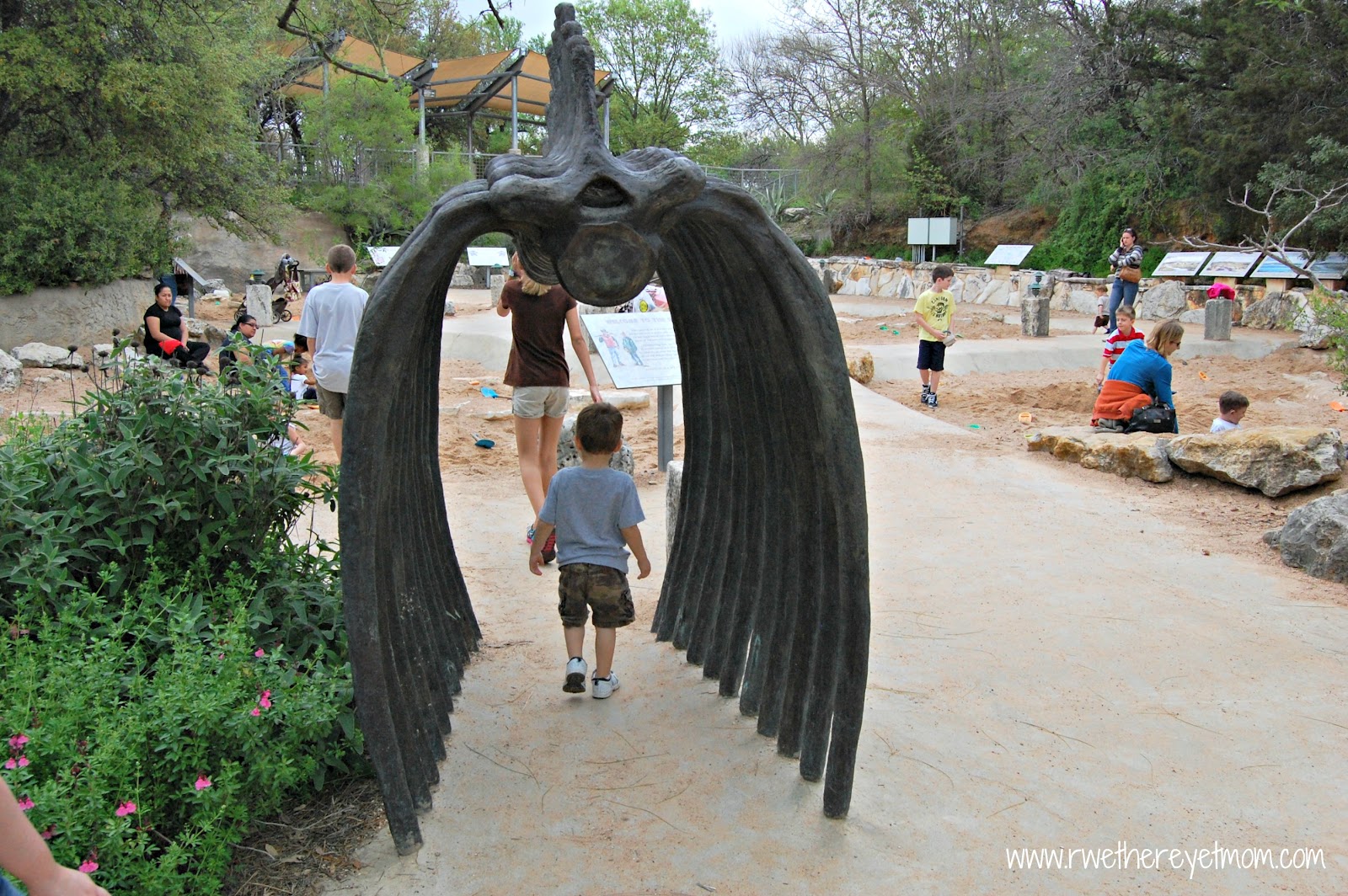Dino Pit (Austin Nature & Science Center) ~ Austin, Texas - R We There ...