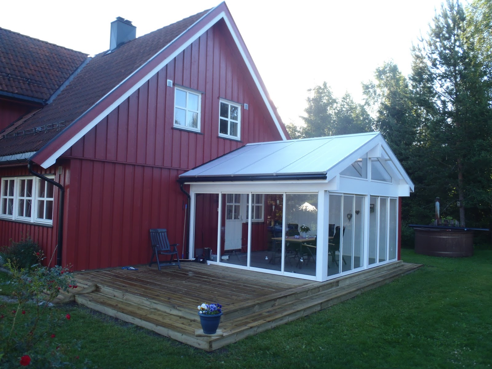 Lyse Rom: Hagestue, bilder fra kunde