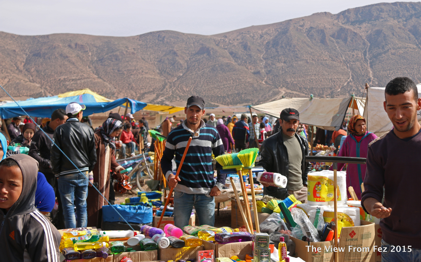 THE VIEW FROM FEZ: Sunday Souk in Guigou - Photo Essay
