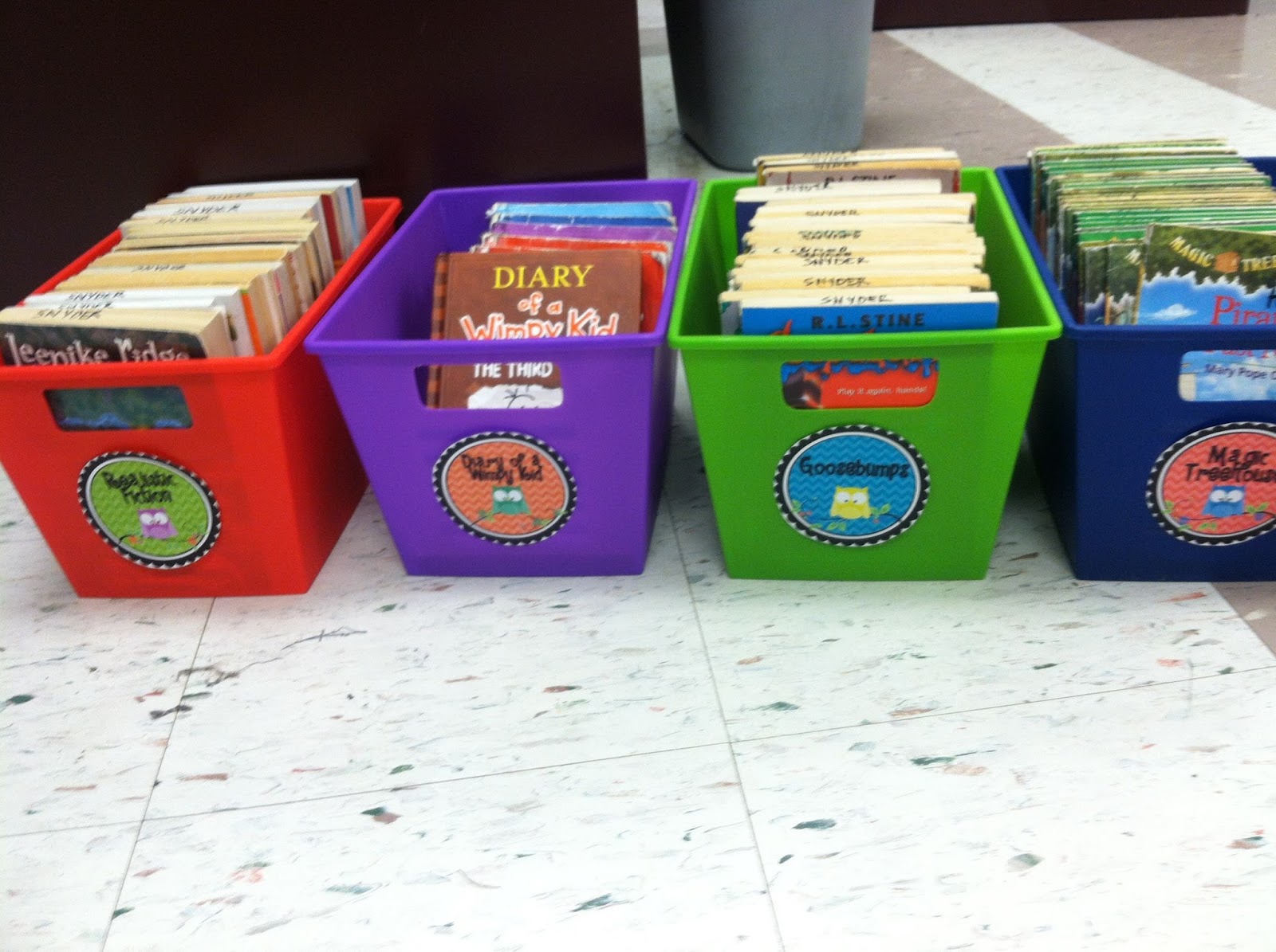 Fourth Grade Flipper: Book Bin Labels (Pin It to Win It)!