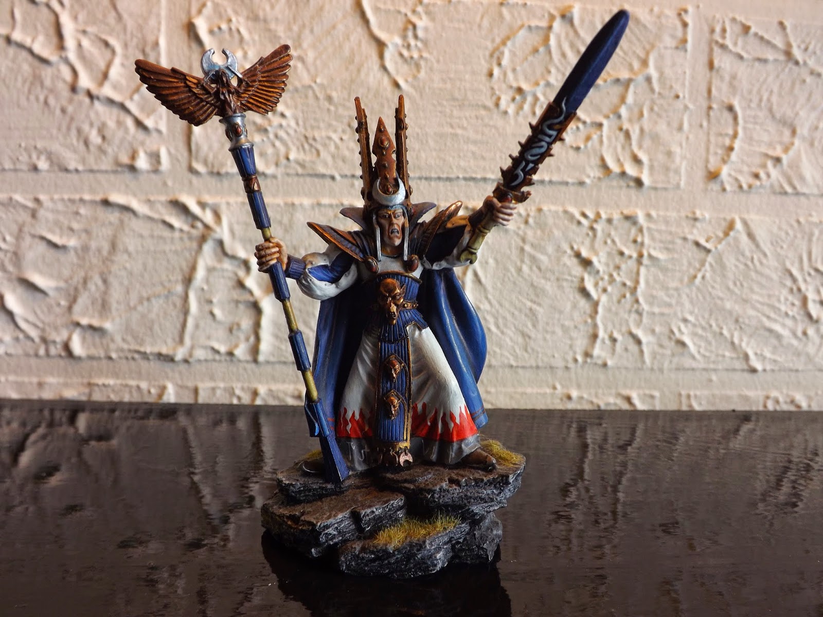 Limited Edition Warhammer models: Busts and Statue - Teclis high elf mage