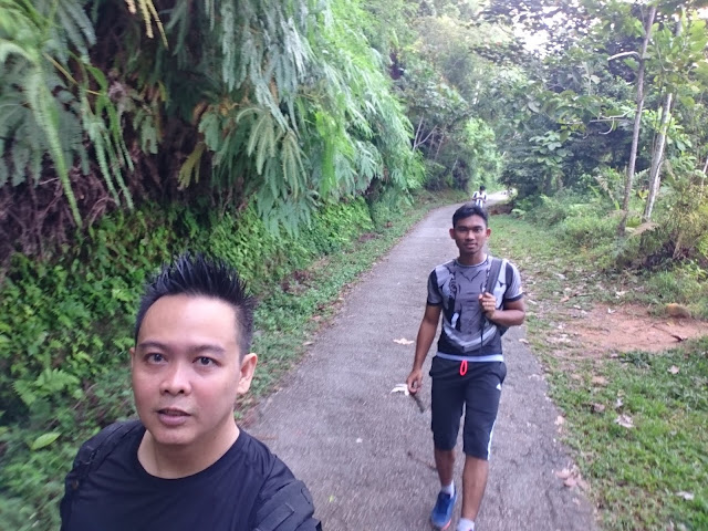 Mendaki Bukit Tokun dari empangan lama. | Dunia ku Imaginasi mu