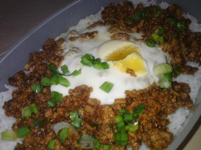 Cooking Pleasure: Egg and Minced Meat Rice