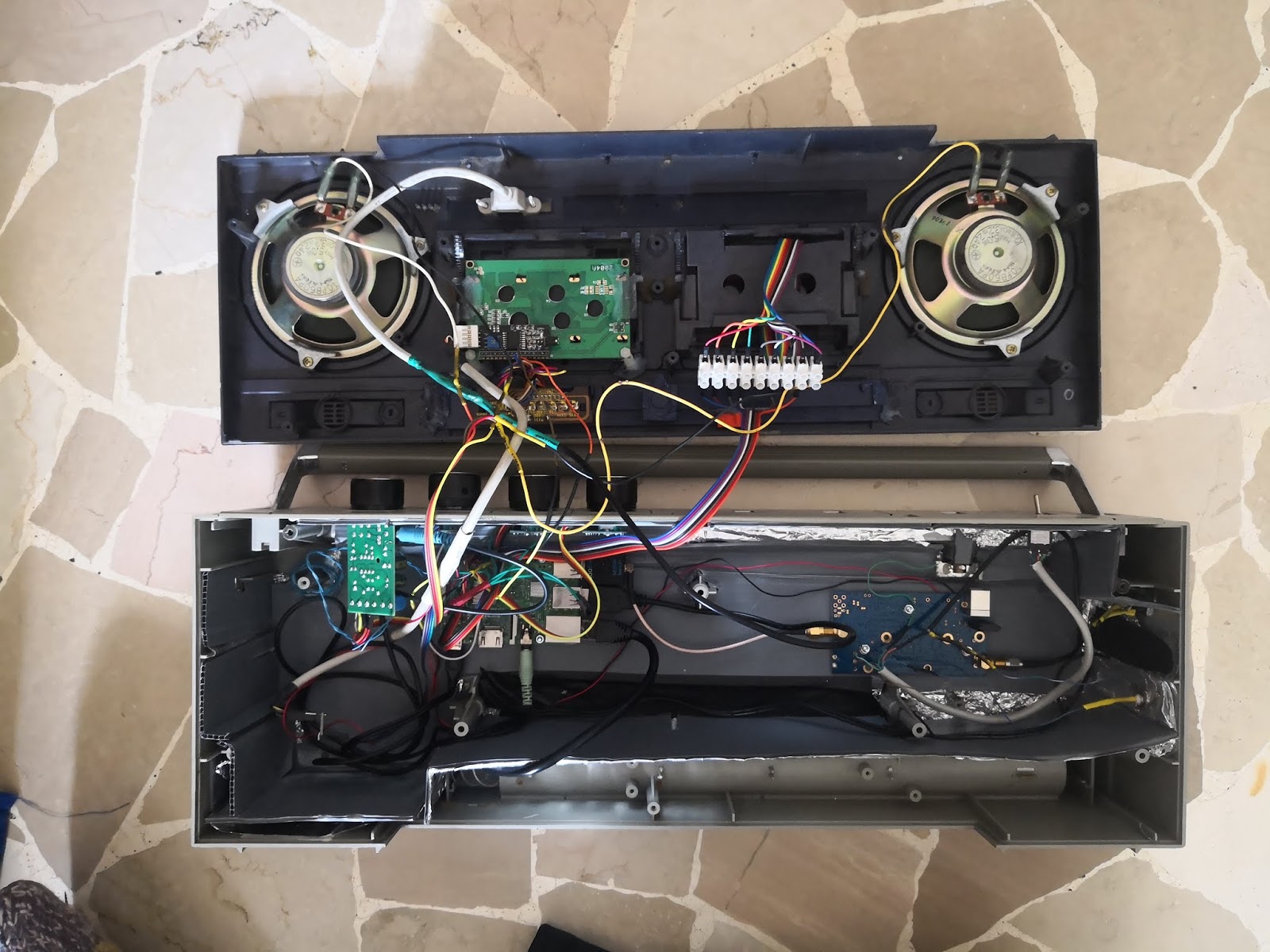 IU2MEH: RaspBRadio - A Raspberry Pi and RTL-SDR Based Boombox