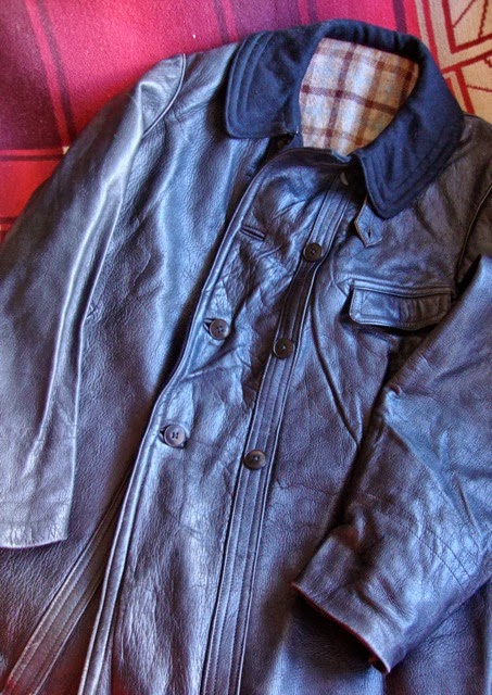 RIVETED: WW1 "TANKER STYLE" LEATHER JACKET
