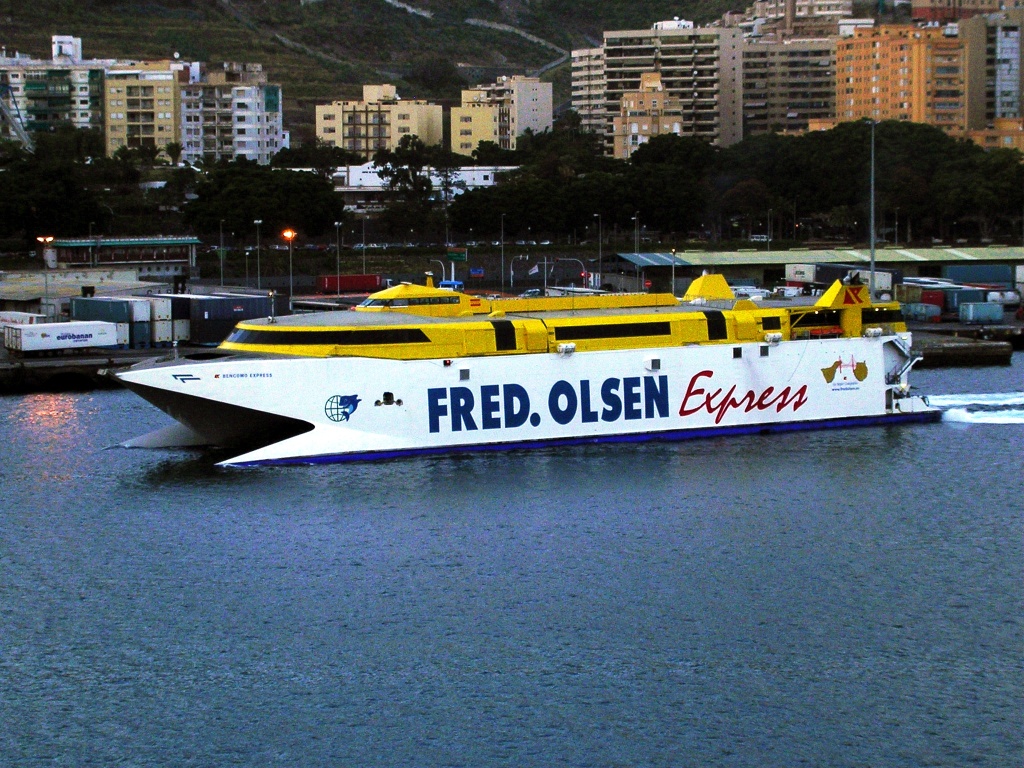 kships: Bencomo Express in Santa Cruz de Tenerife, 19 January 2007