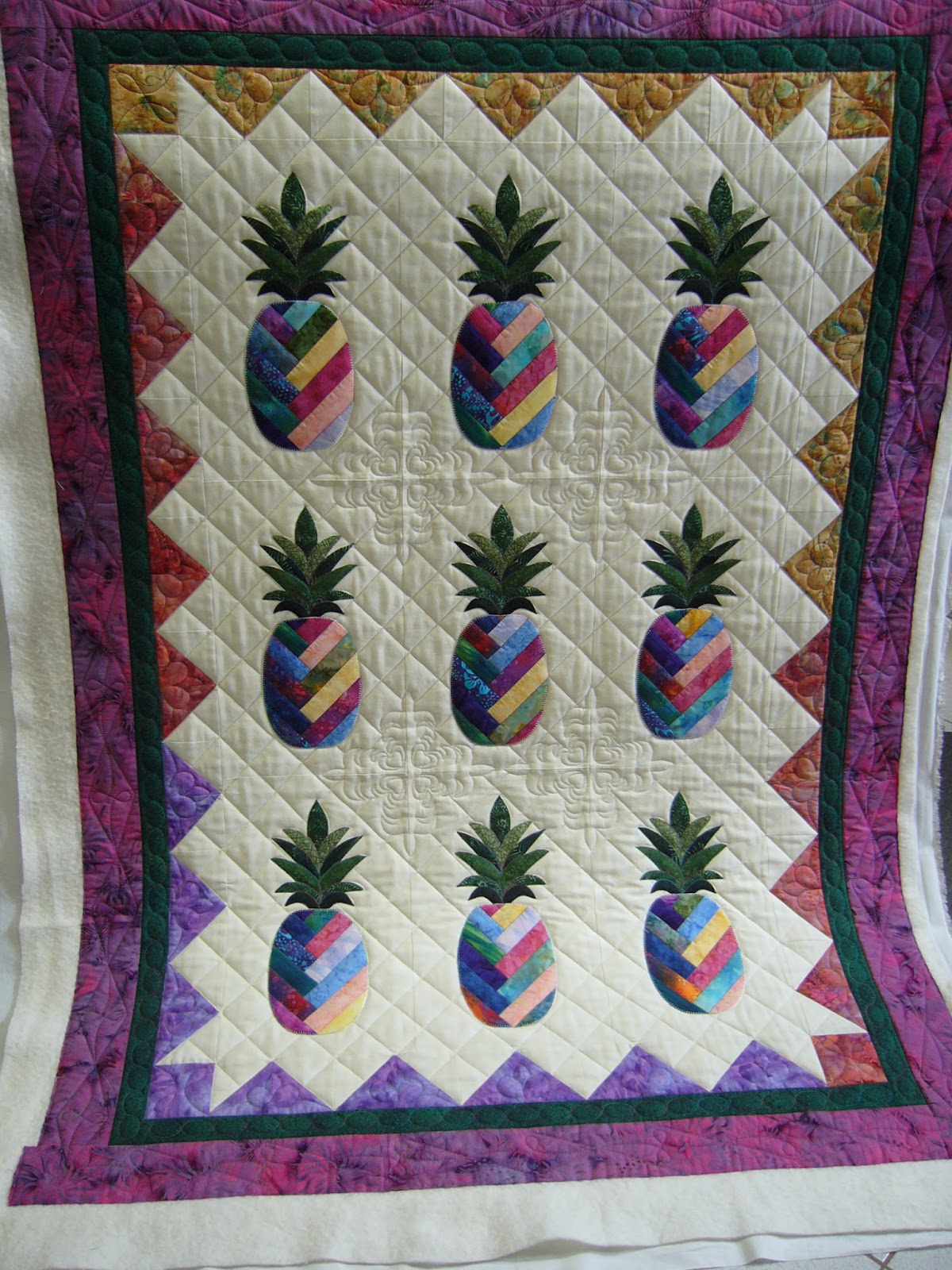 caledonia quilter: Pineapple Quilt and Dust