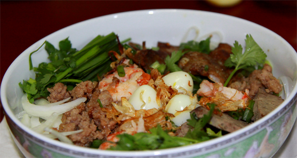 Travel and Cuisine : Hu Tieu (My Tho Noodle Soup)