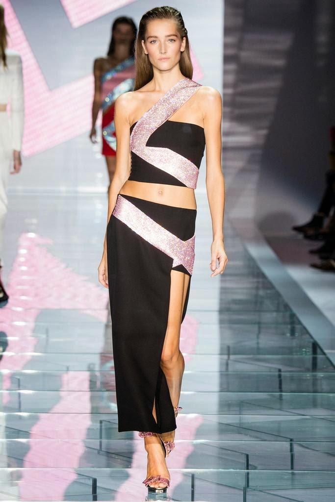 Nicola Loves. . . : The Collections: Versace Spring 2015
