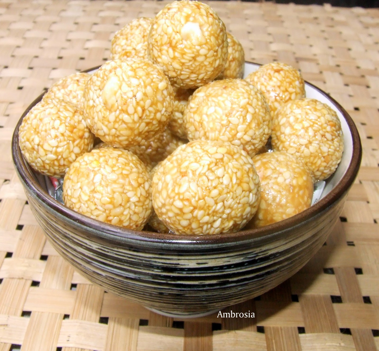 Sesame Peanut Jaggery Balls (Til Mungphali Laddu) | Ambrosia