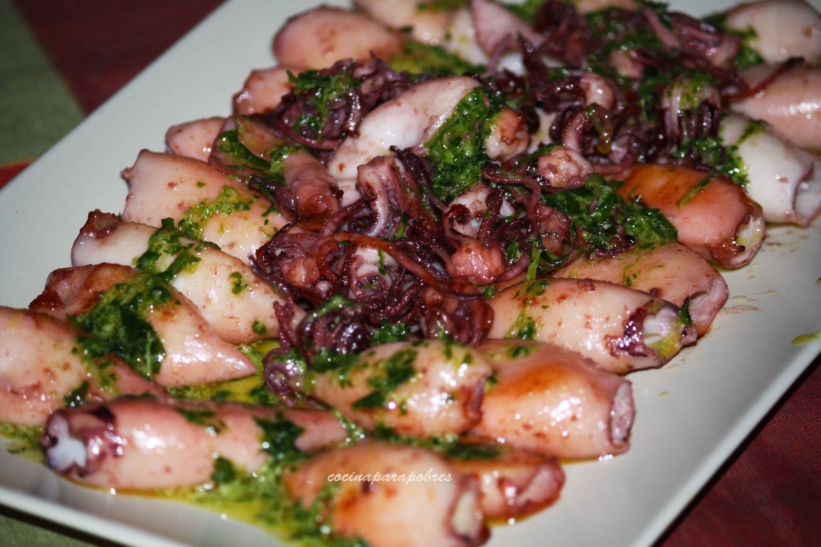 Chipirones a la plancha con salsa verde