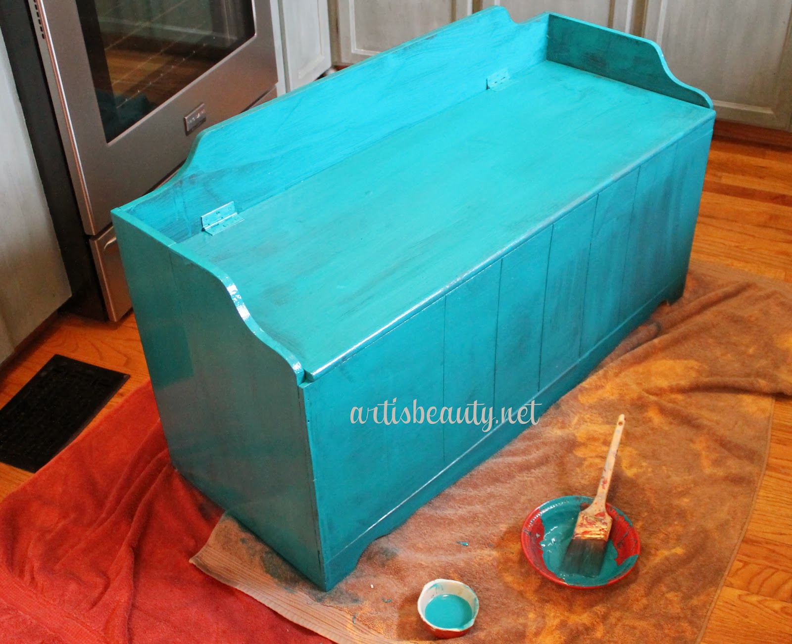 ART IS BEAUTY: Rescued "HOME" Mud room bench Makeover