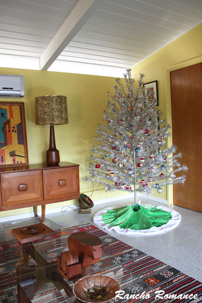 Rancho Romance: Mid-Century Modern Christmas Decorations—in The Ranchos!