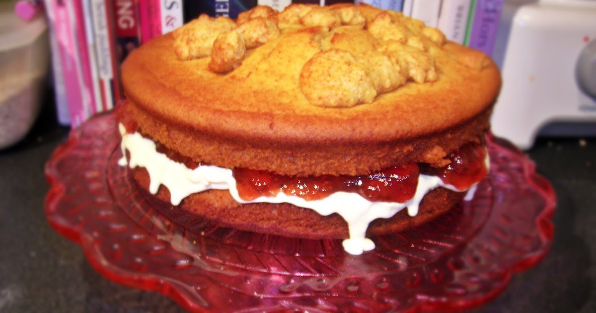 Cake Of The Week: Cream Tea Cake