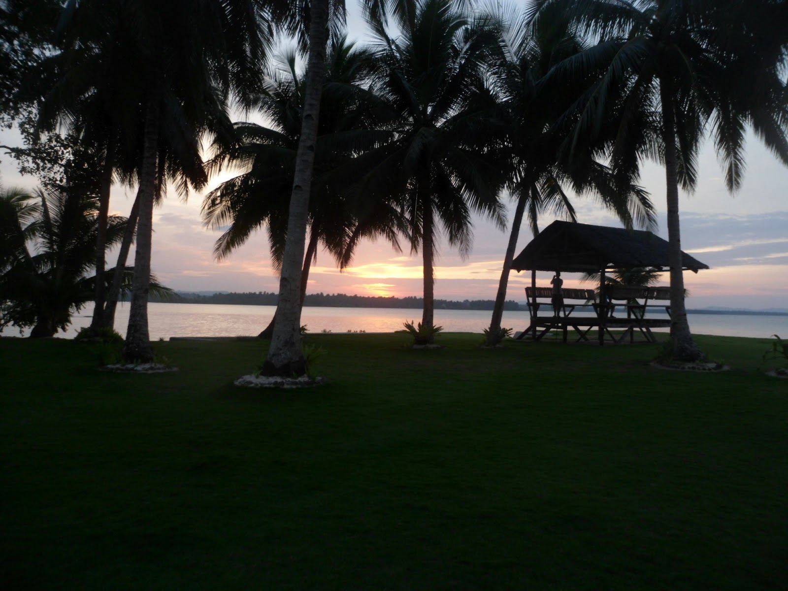 Ocean 101 Cloud 9 Beach Resort: sunset at ocean 101 bay area