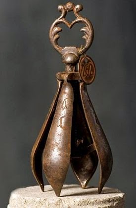 The Pear of Anguish, or the evil genius of Mr. Palioly