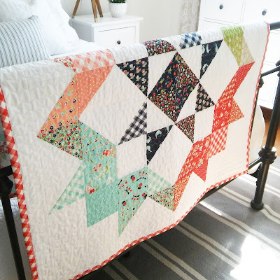 happy little cottage: Moda Love Quilt