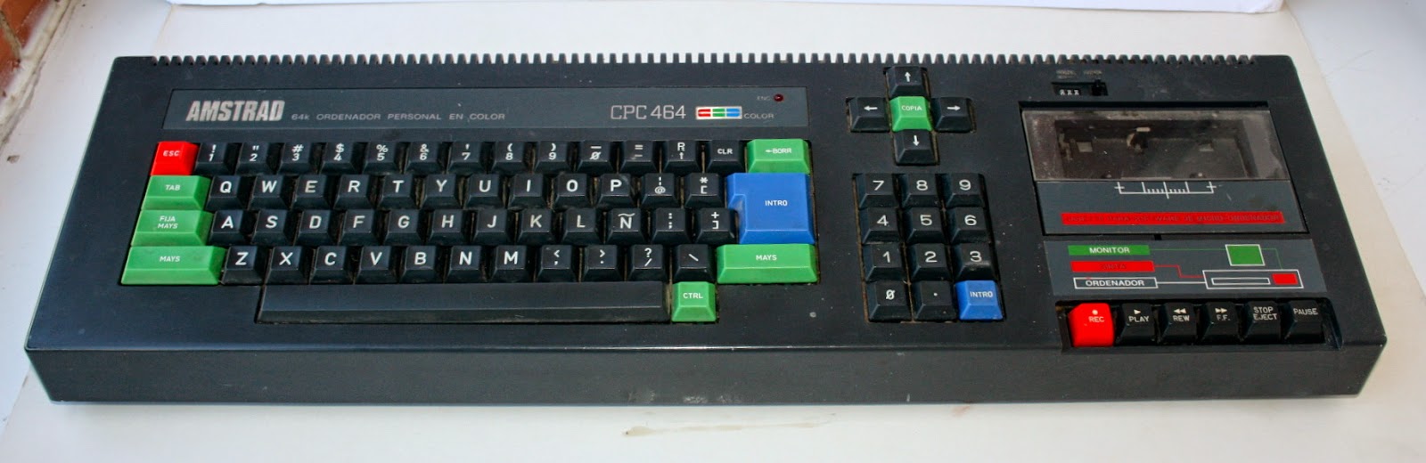 EL DRAGON DORADO: ORDENADOR CONSOLA A COLOR AMSTRAD 64K CPC 464 ...