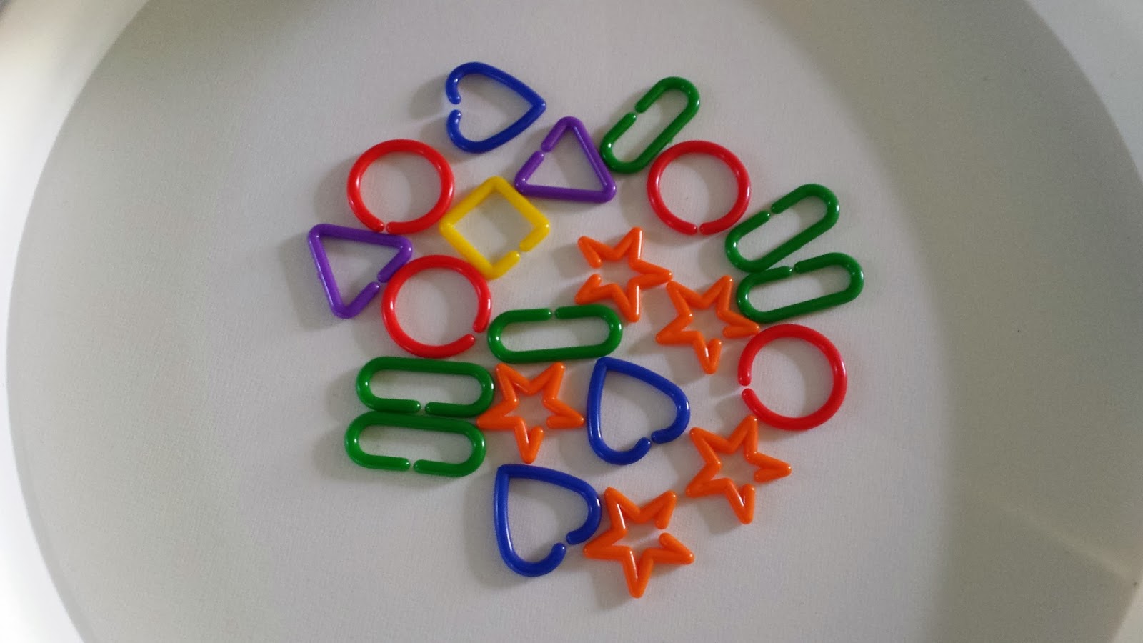 Munchkin and Bean: Linking Colours and Shapes